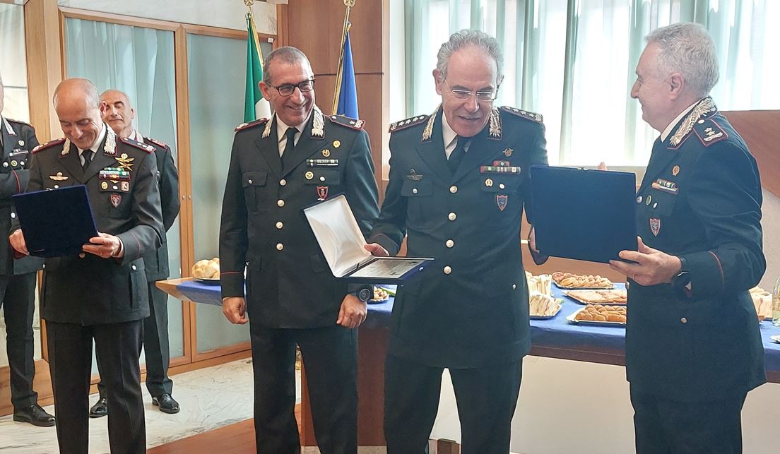 IL COMMISSARIO ALLE BONIFICHE SALUTA IL COMANDANTE DEL CUFAA PER IL ...
